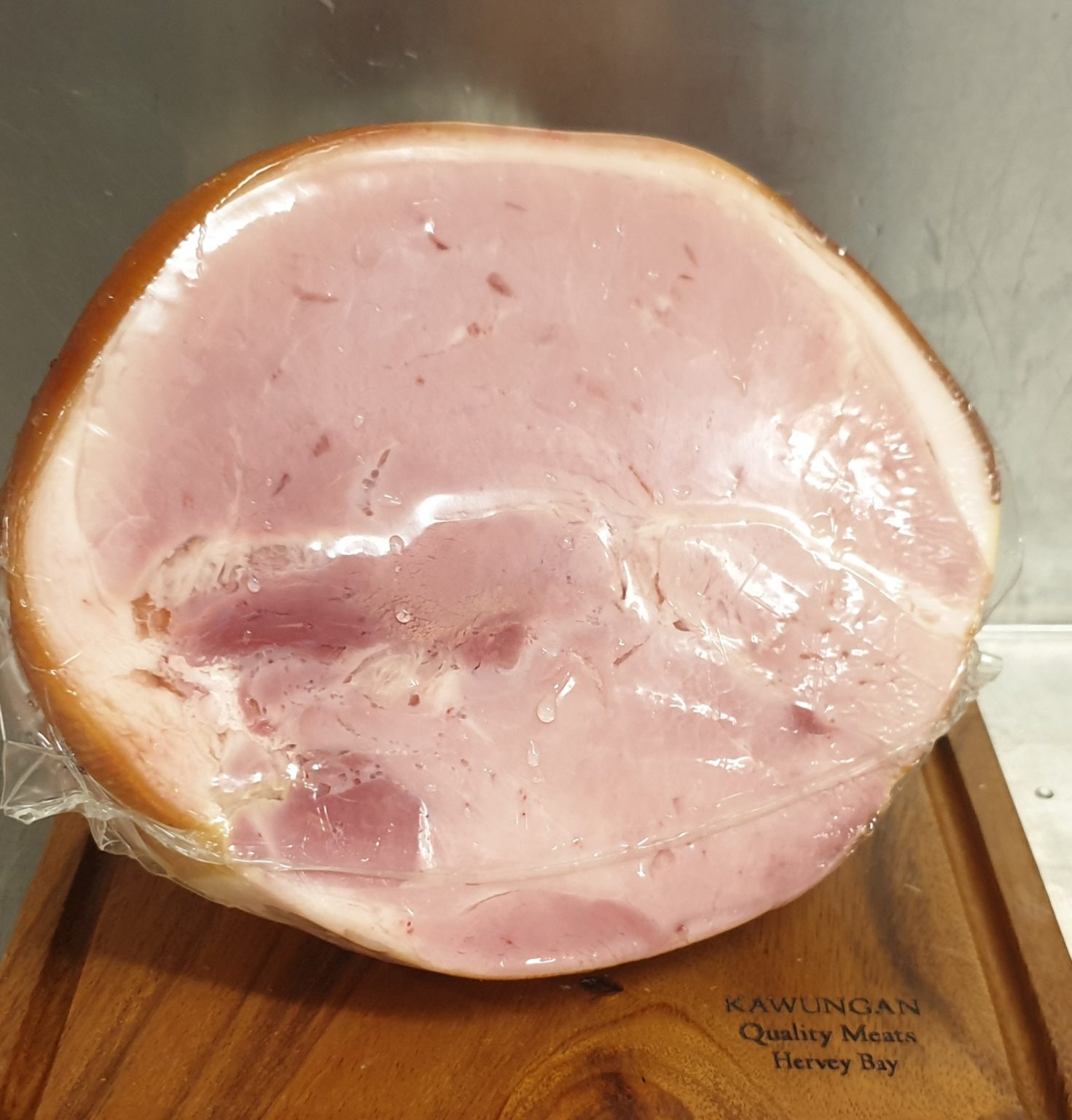 Boneless Leg Ham (In a piece) – Kawungan Quality Meats
